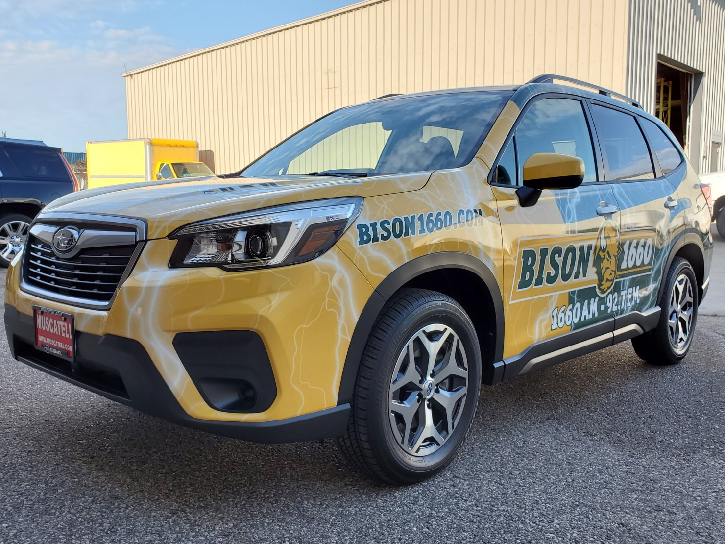 Bison 1660 – Full Vehicle Wrap – Hofer Signs